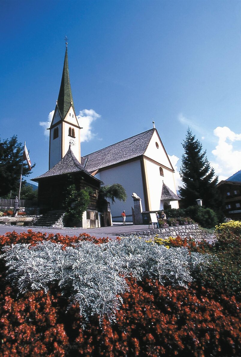Alpbach St. Oswald Parish Church in Alpbach | Alpbachtal